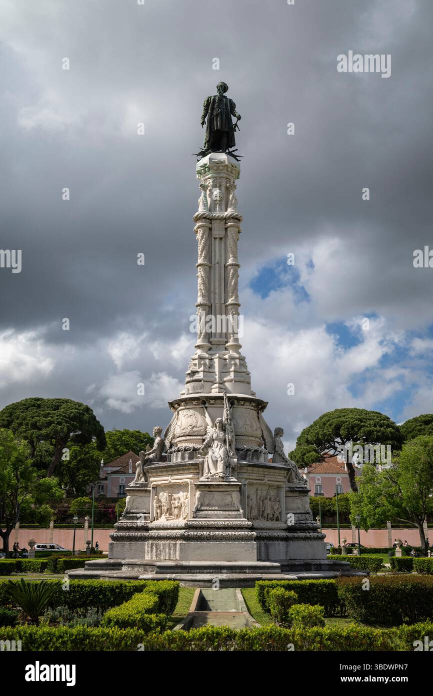 View to tall historic monument in square in front of palace Stock Photo ...