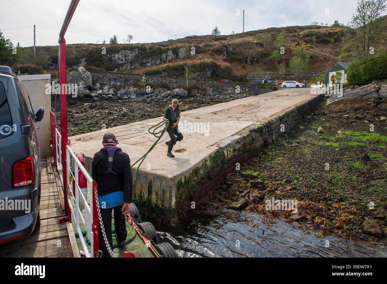 The historic Skye ferry crossing between Glenelg and Kylerhea on the ...