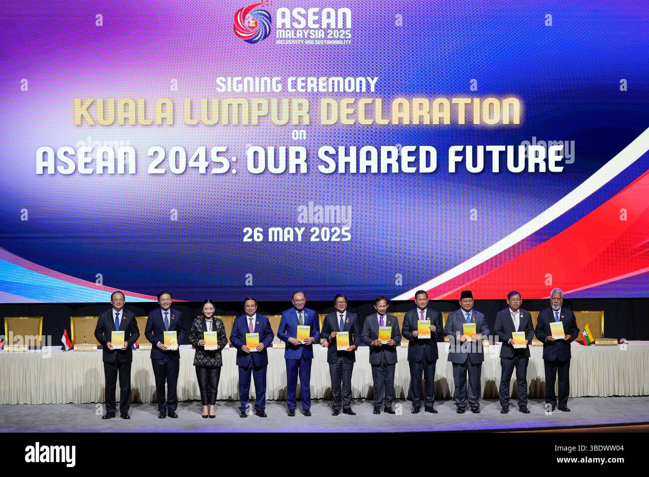 ASEAN countries leaders poses for a picture during a signing ceremony ...
