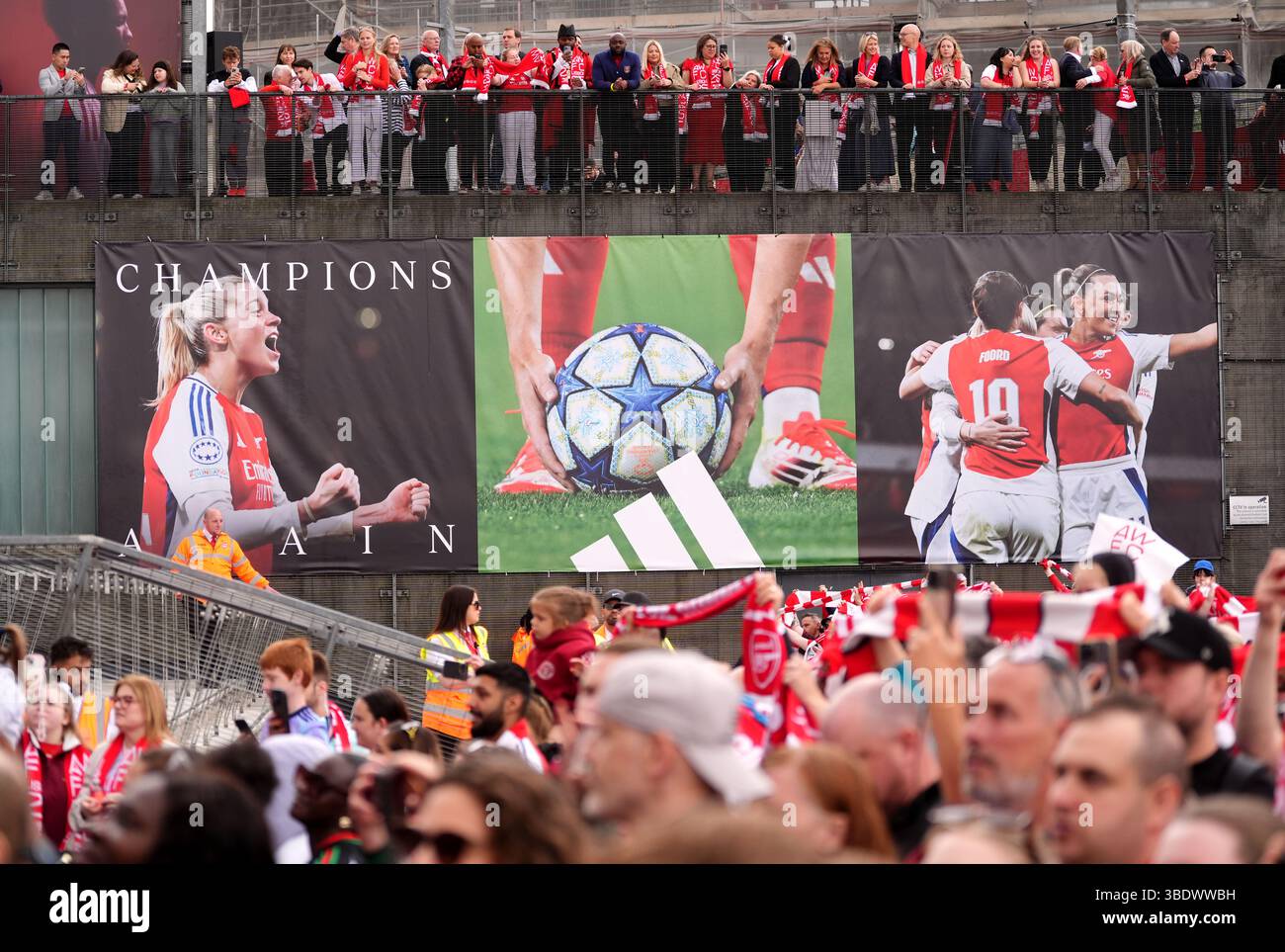 Arsenal fans during the UEFA Women's Champions League Winners parade in ...