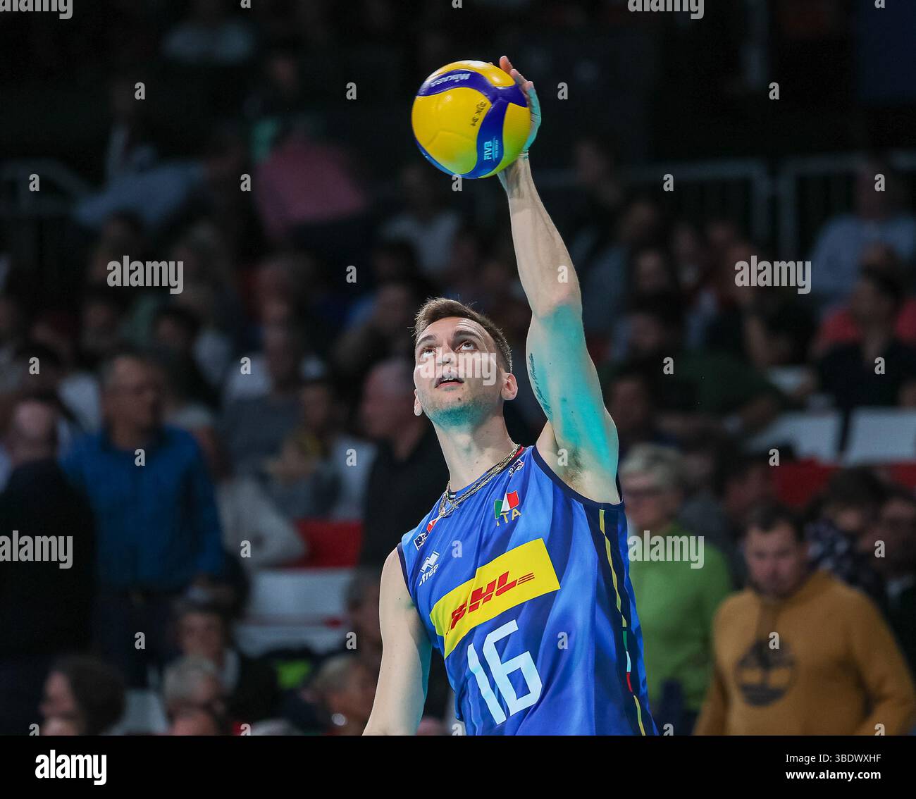 Muenchen, Deutschland. 25th May, 2025. Yuri Romano (Italien, #16) mit ...