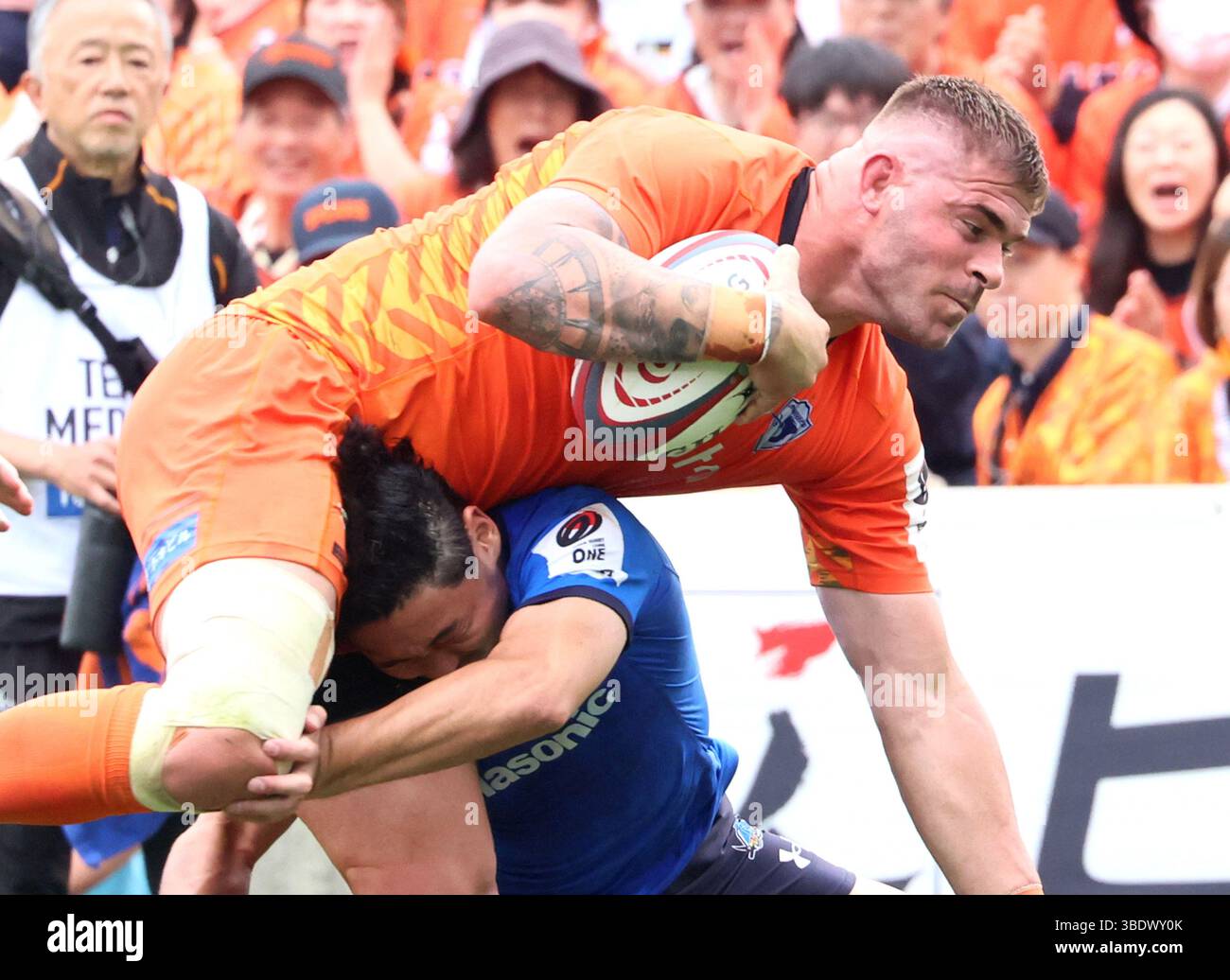 Tokyo, Japan. 25th May, 2025. Kubota Spears Funabashi Tokyo-bay hooker ...