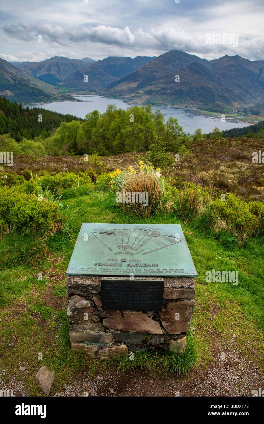 View of the Five Sisters of Kintail, a dramatic mountain ridge in the ...