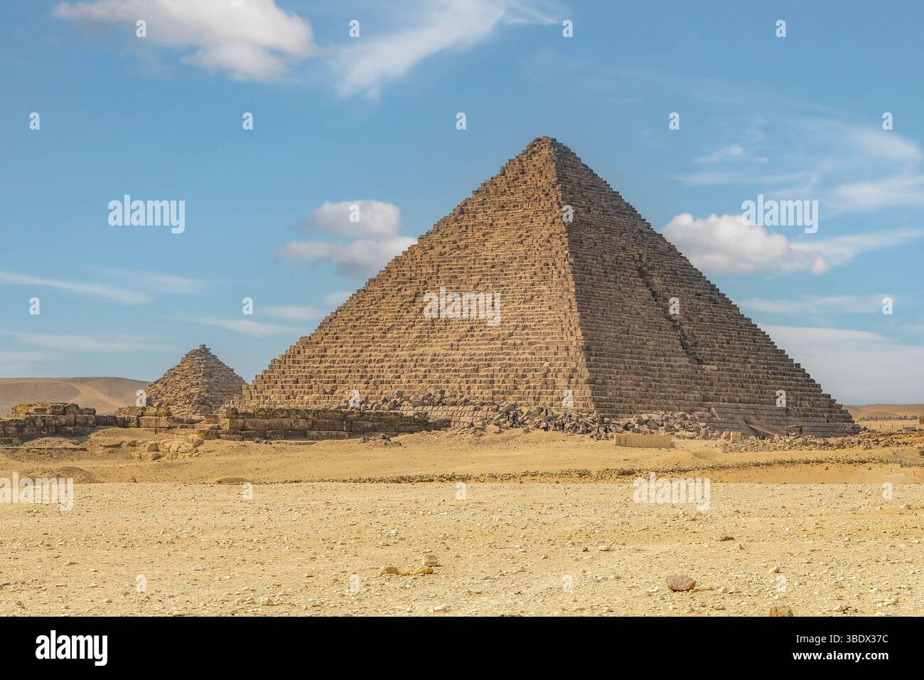 Pyramid of Menkaure, Giza, Egypt Stock Photo - Alamy