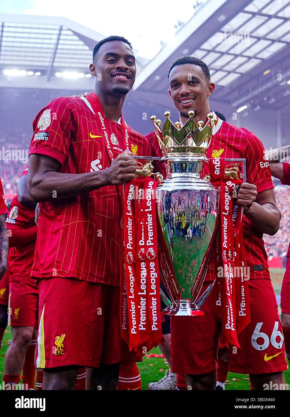Liverpool's Trent Alexander-Arnold (right) and Ryan Gravenberch ...