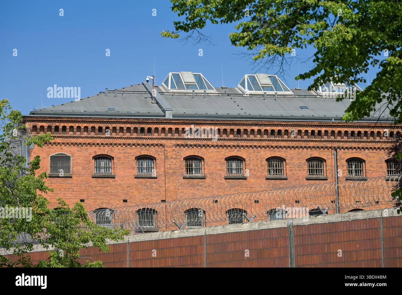 Zellenfenster, Justizvollzugsanstalt Moabit, Alt-Moabit, Mitte, Berlin ...