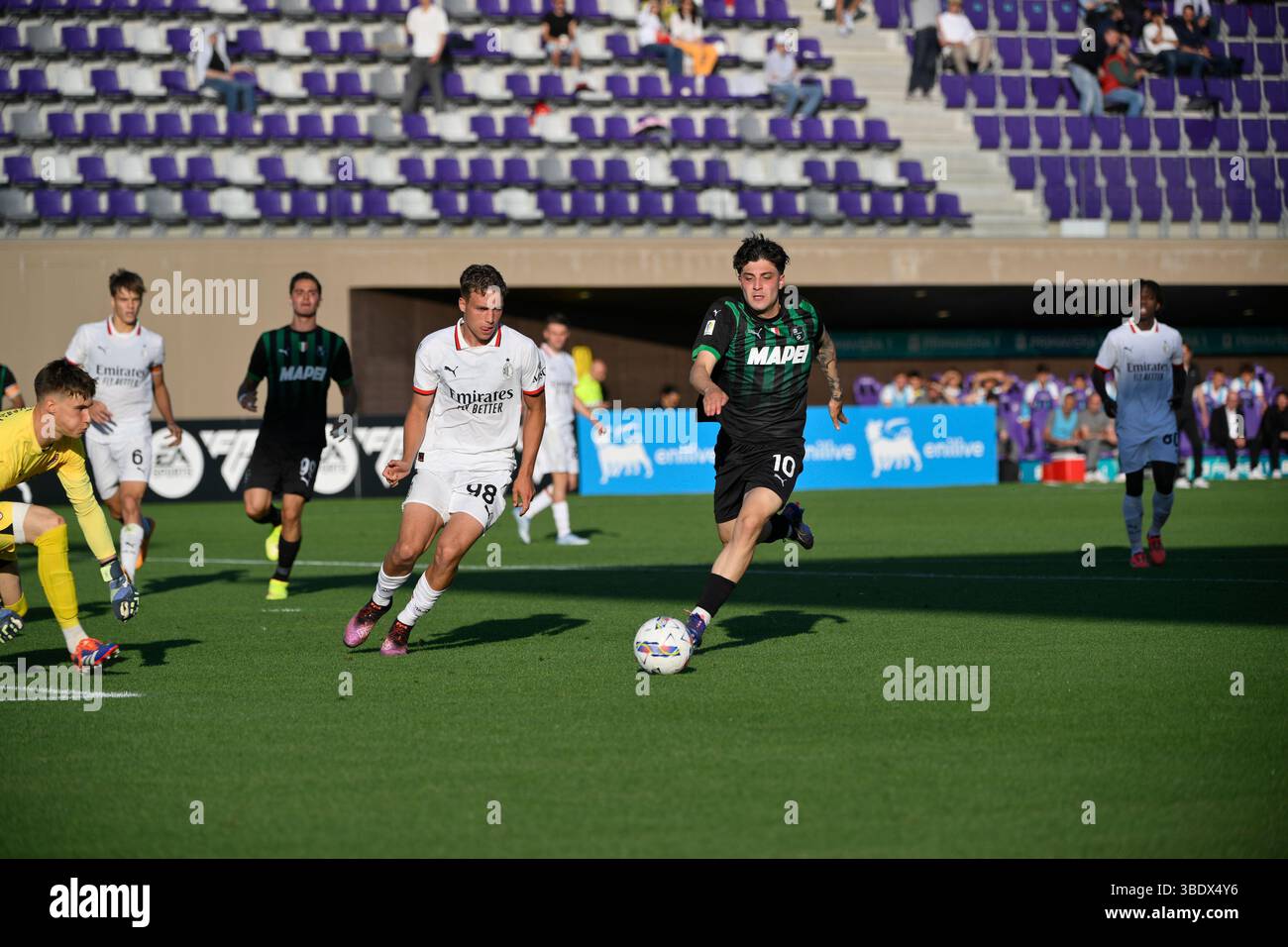 Firenze, Italia. 24th May, 2025. Sassuolo's Giuseppe Kevin Leone and AC ...