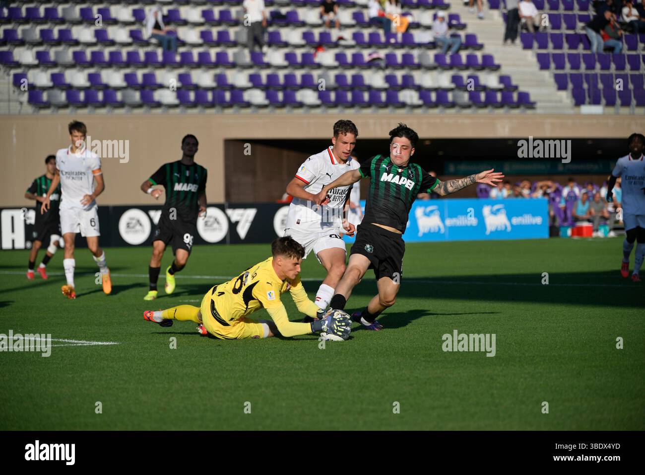 Firenze, Italia. 24th May, 2025. Sassuolo's Giuseppe Kevin Leone and AC ...