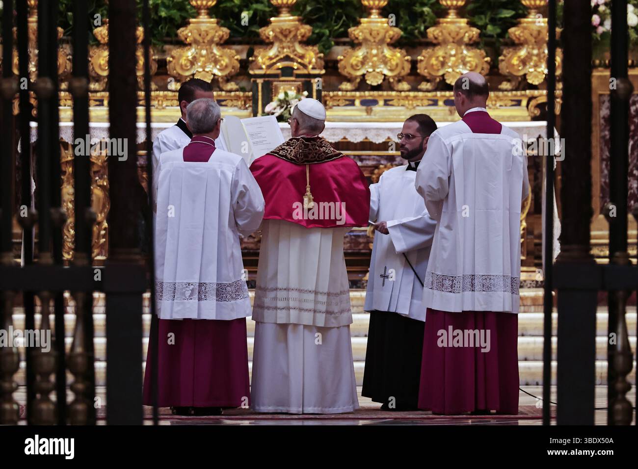 Pope leo xiv salus populi romani hi-res stock photography and images - Alamy