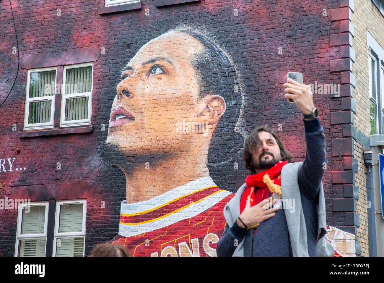 Liverpool premier league 2025 van dijk hi-res stock photography and ...