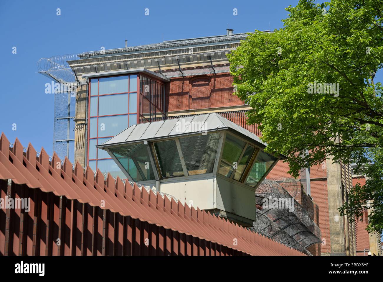 Justizvollzugsanstalt Moabit, Zaun, Alt-Moabit, Mitte, Berlin ...