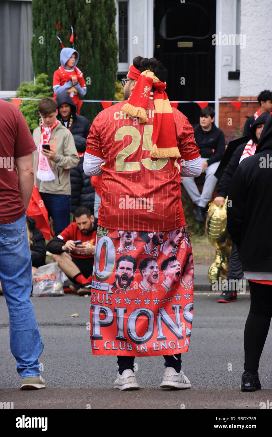 Liverpool champions league parade hi-res stock photography and images ...