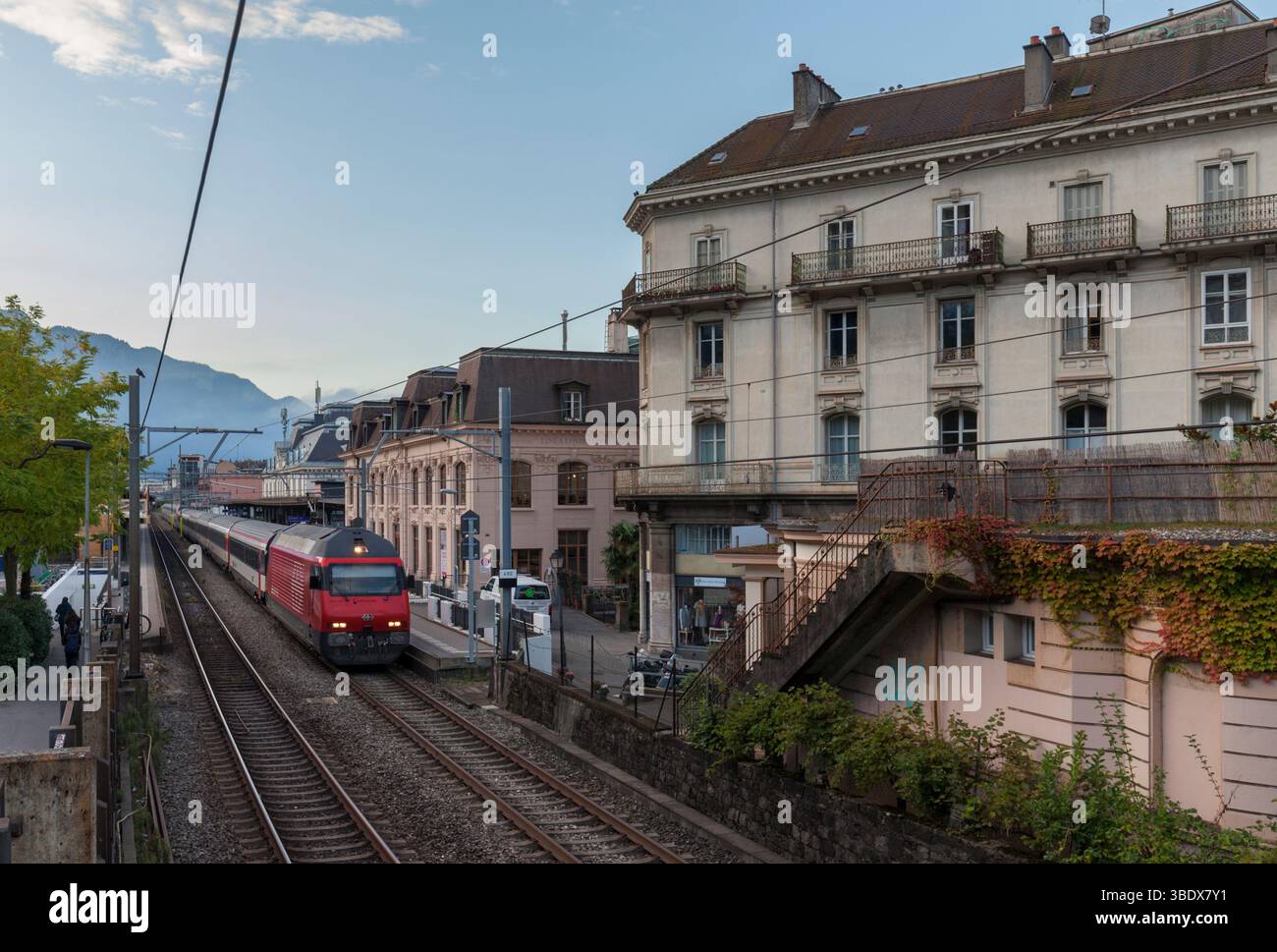 SBB Re 460 electric locomotive 460029 calling at Montreux railway ...