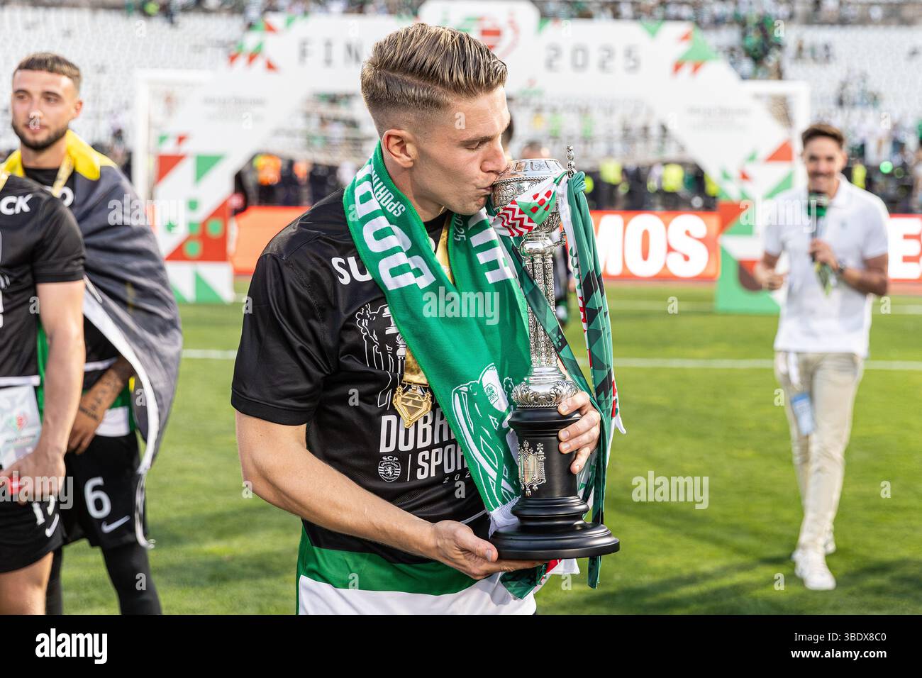 Viktor gyokeres celebrates 2025 hi-res stock photography and images - Alamy