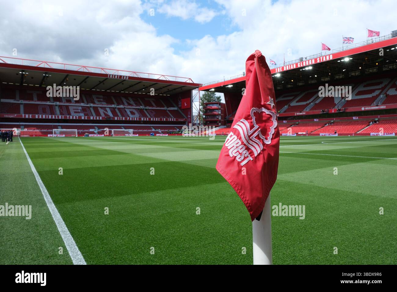 Nottingham, UK. 25th May, 2025. The corner flag inside the stadium ...