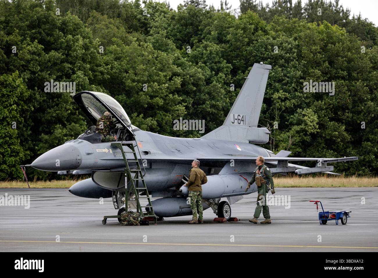 VOLKEL - One of the last two (of the promised 24) is being prepared for ...
