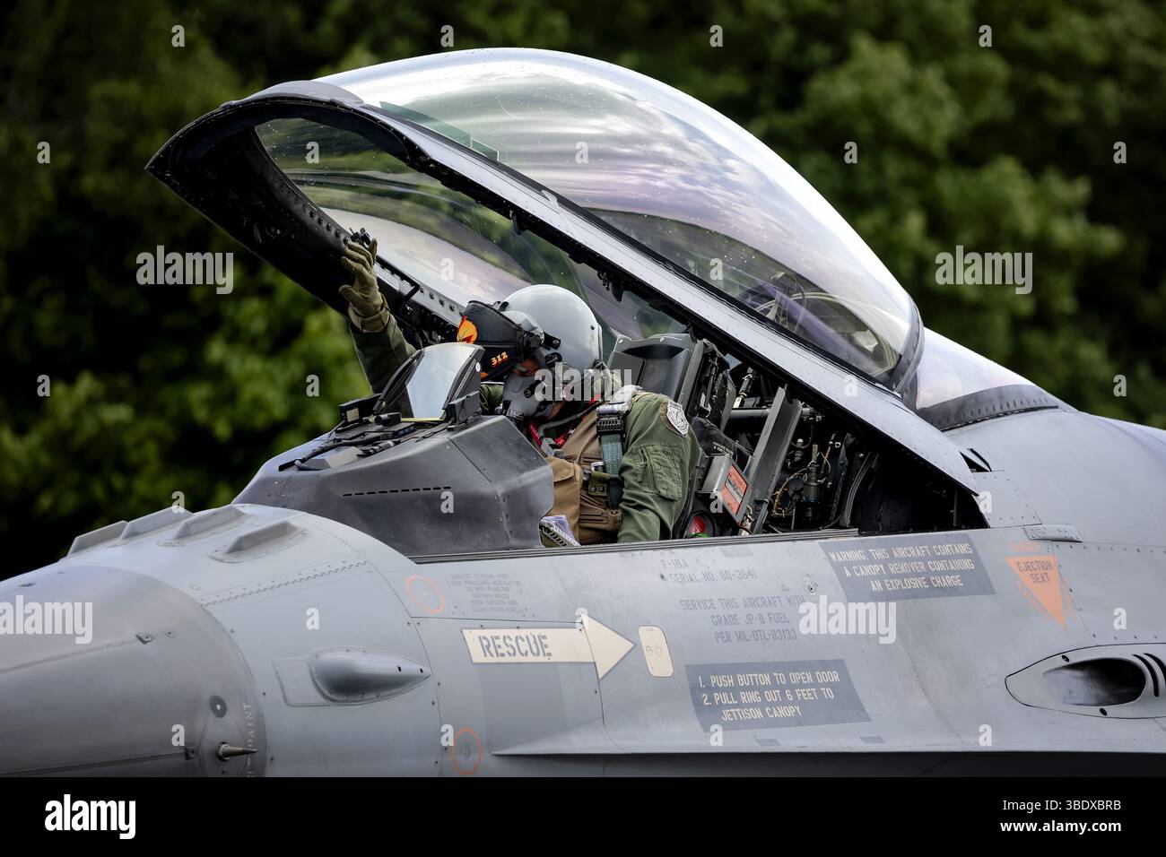 VOLKEL - Major General Arnoud Stallmann prior to the departure of the ...