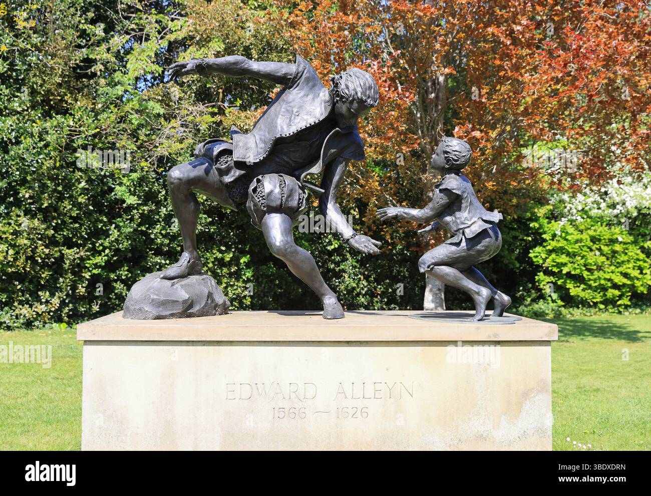 Statue of Edward Alleyn, founder of Dulwich College at St Barnabas with ...