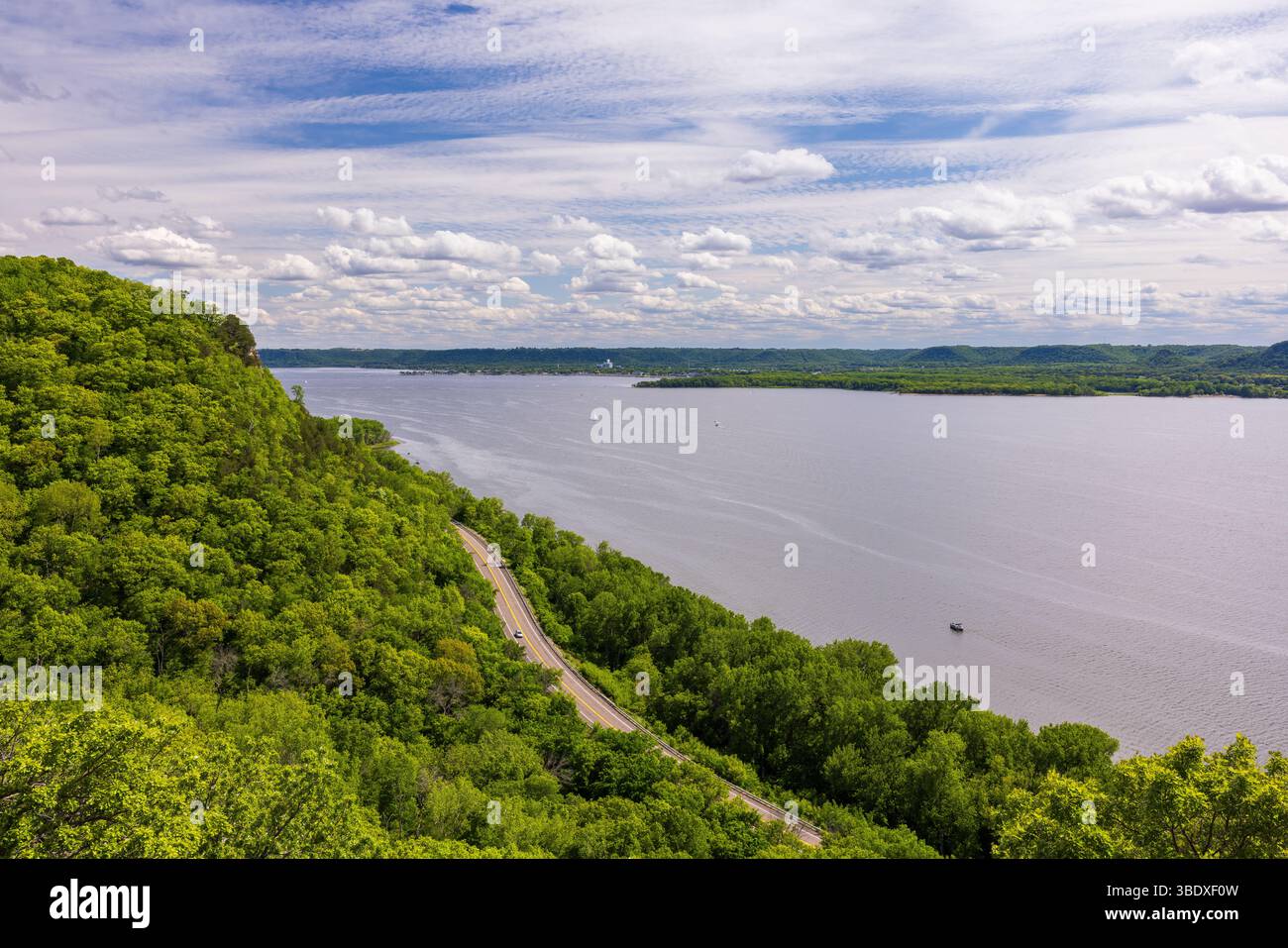 Mississippi River Scenic Overlook View In Spring Stock Photo - Alamy