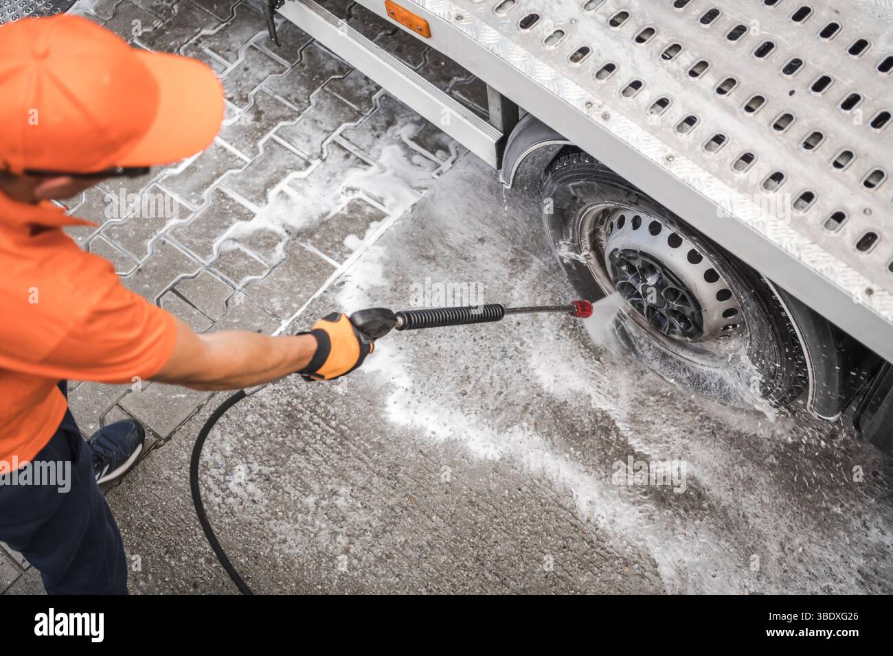 Worker uses spray foam hi-res stock photography and images - Alamy