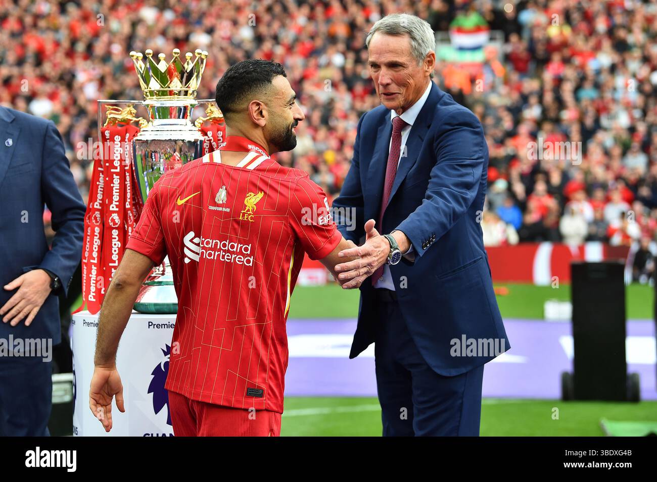 Liverpool, UK. 25th May, 2025. Former player Alan Hansen greet Mohamed ...