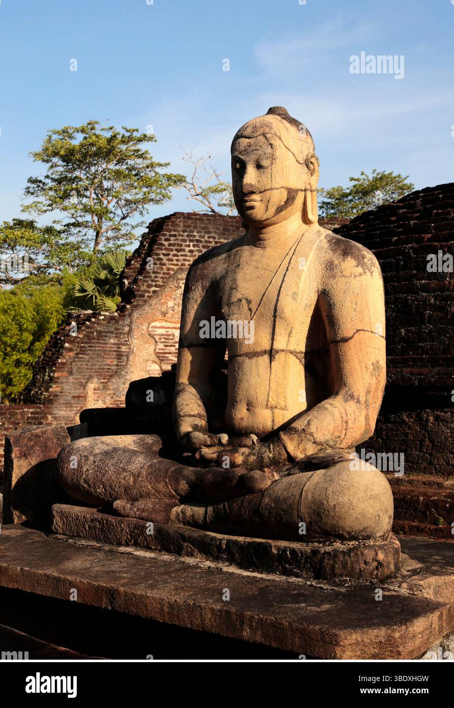 Sri Lanka. Polonnaruwa Vatadage. Buddisht stupa (12th century). Buddha ...