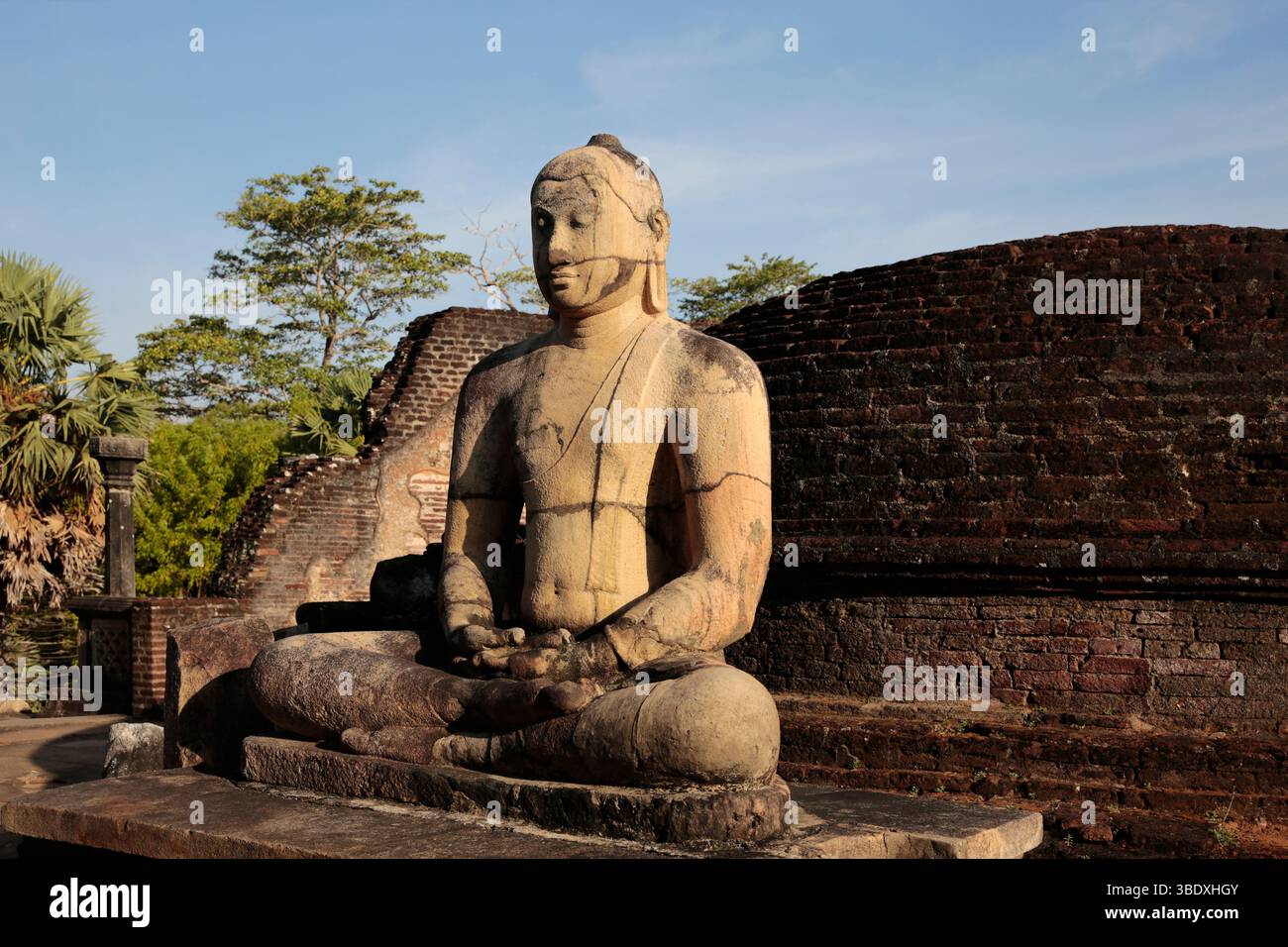 Sri Lanka. Polonnaruwa Vatadage. Buddisht stupa (12th century). Buddha ...
