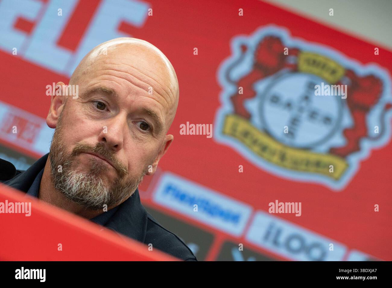 Erik TEN HAG, neuer Chefftrainer, Portraet, Porträt, Portrait ...
