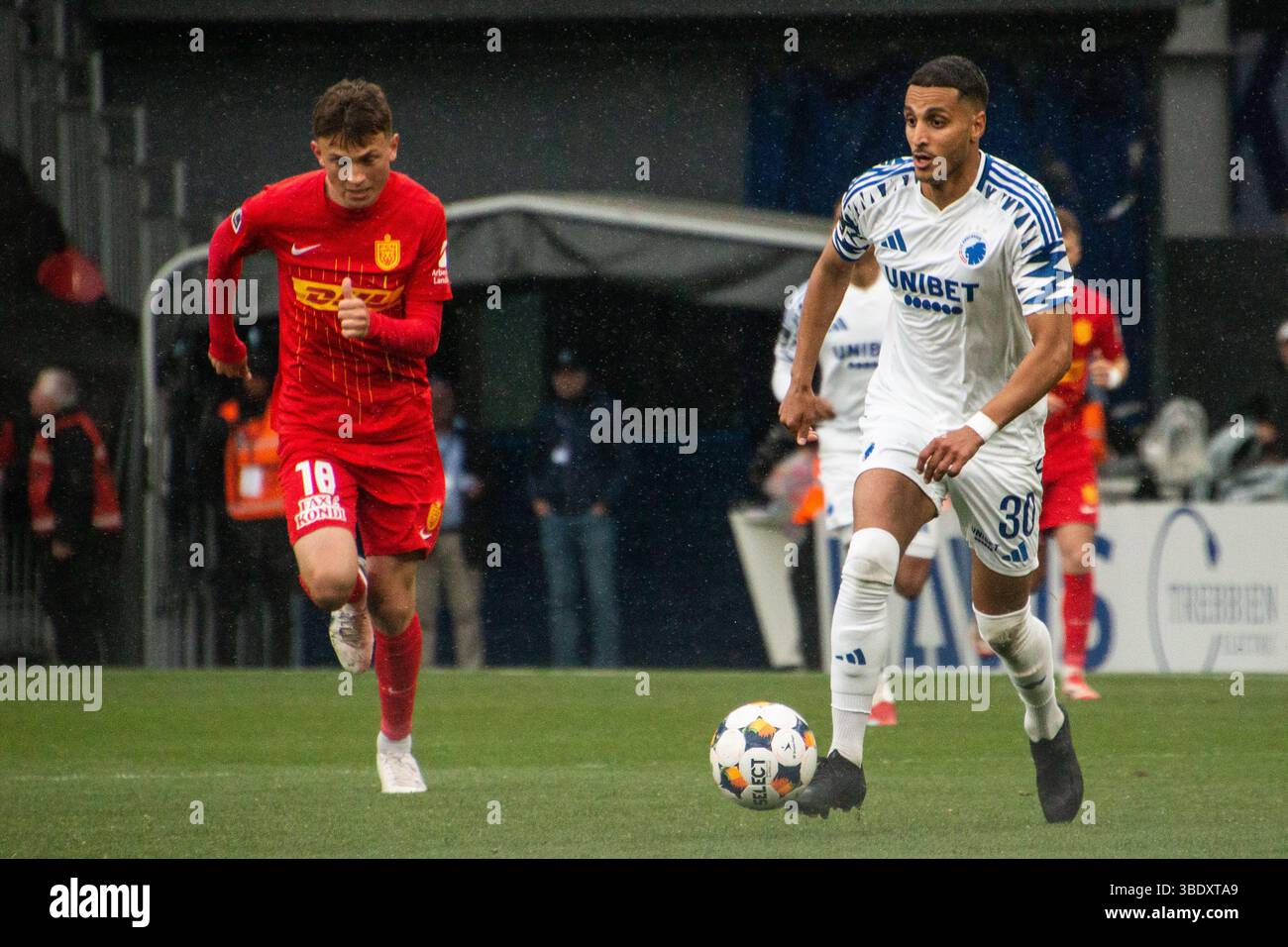 Justin Janssen (L) of FC Nordsjælland and Elias Achouri (R) of F.C ...