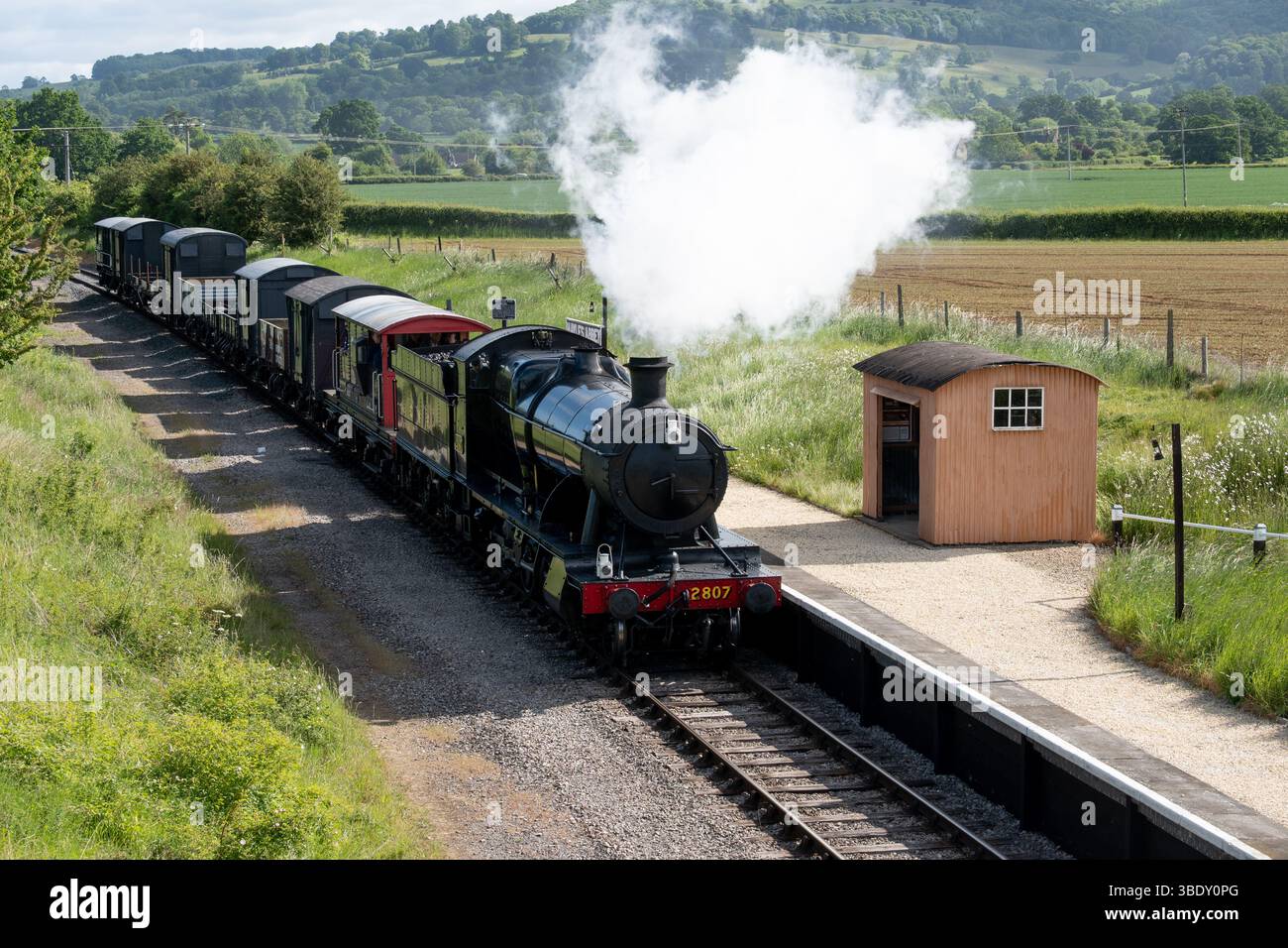 GWR 28xx Class No. 2807 at the Cotswold Festival of Steam 2025 ...