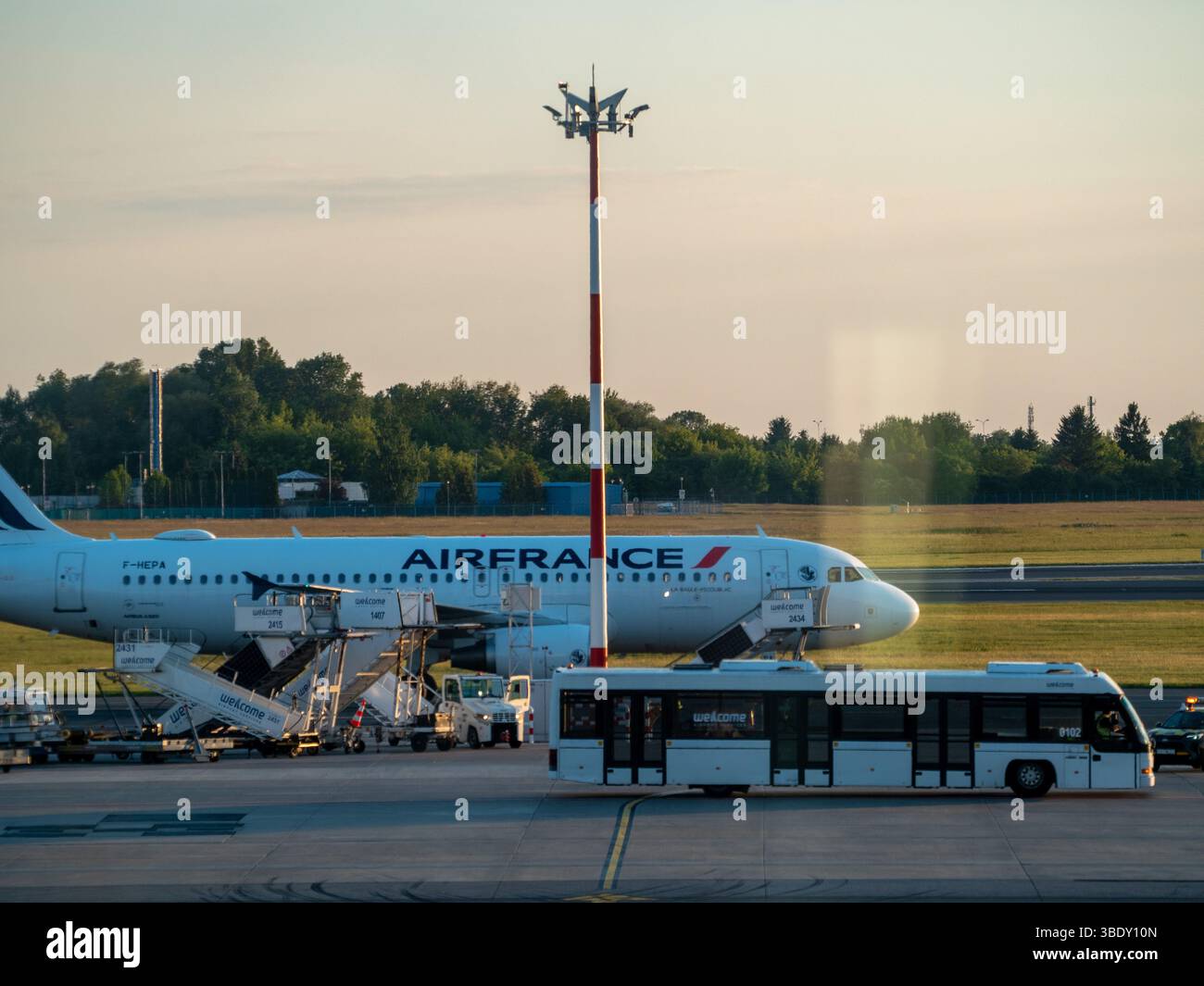 Chopin international airport hi-res stock photography and images - Alamy