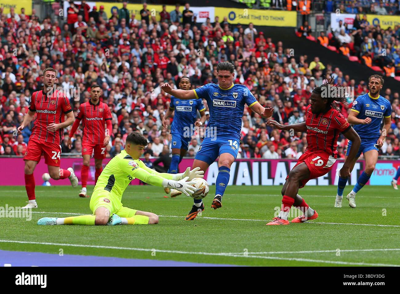 Wembley Stadium, London, UK. 26th May, 2025. EFL League Two Play Off ...
