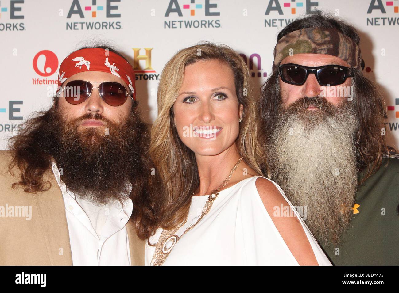 **FILE PHOTO** Phil Robertson of Duck Dynasty Has Passed Away. Willie ...