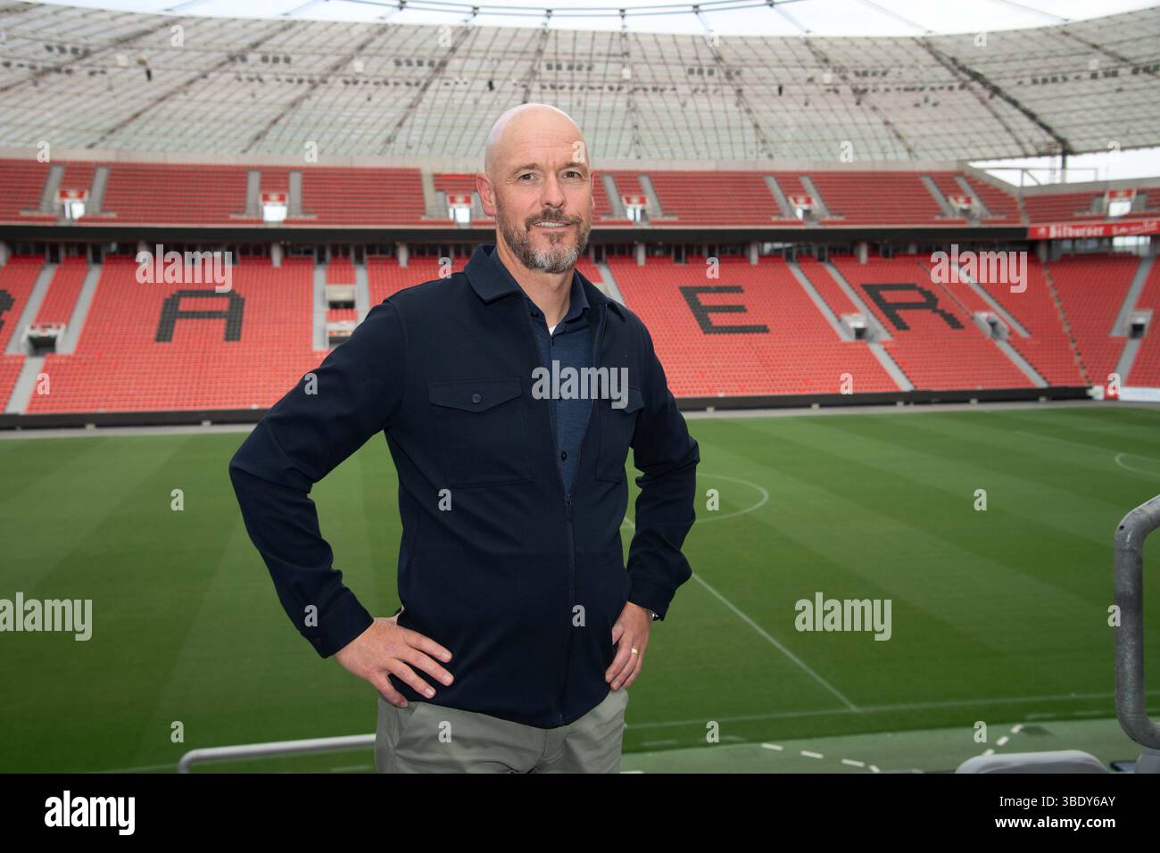 Erik ten Hag, head coach, portrait, portrait, cropped single image ...