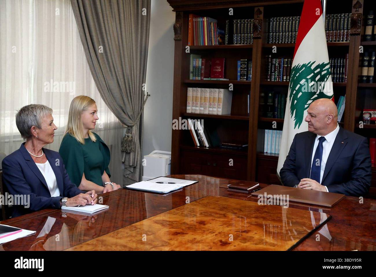 Lebanese President Joseph Aoun meets with Finnish Foreign Minister ...