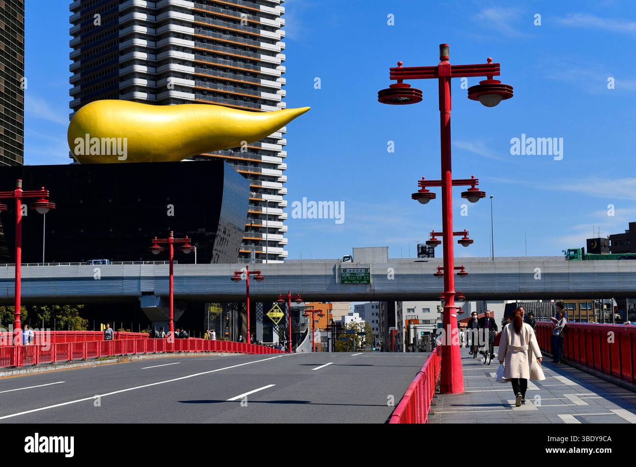 Gold flame sculpture,or Flamme d'Or,atop Asahi Super Dry Beer Hall in ...