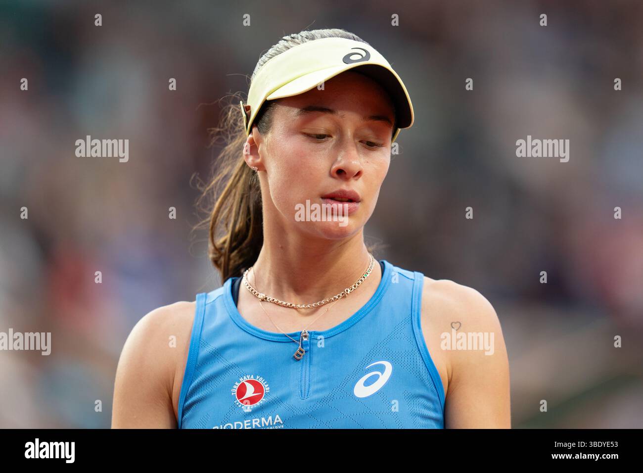 Zeynep sonmez hi-res stock photography and images - Alamy