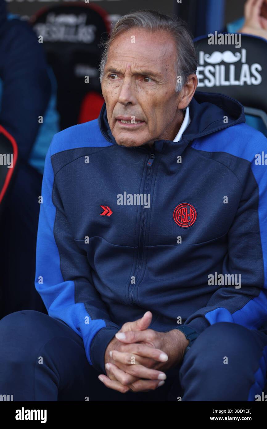 San Lorenzo s head coach Miguel Angel Russo gestures before the ...