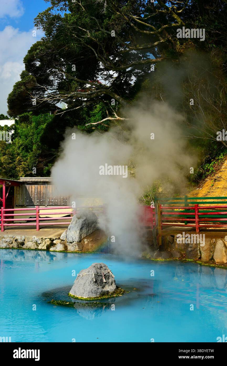 Pond with turquoise color in Kamado jigoku cooking pot hell,Oita ...