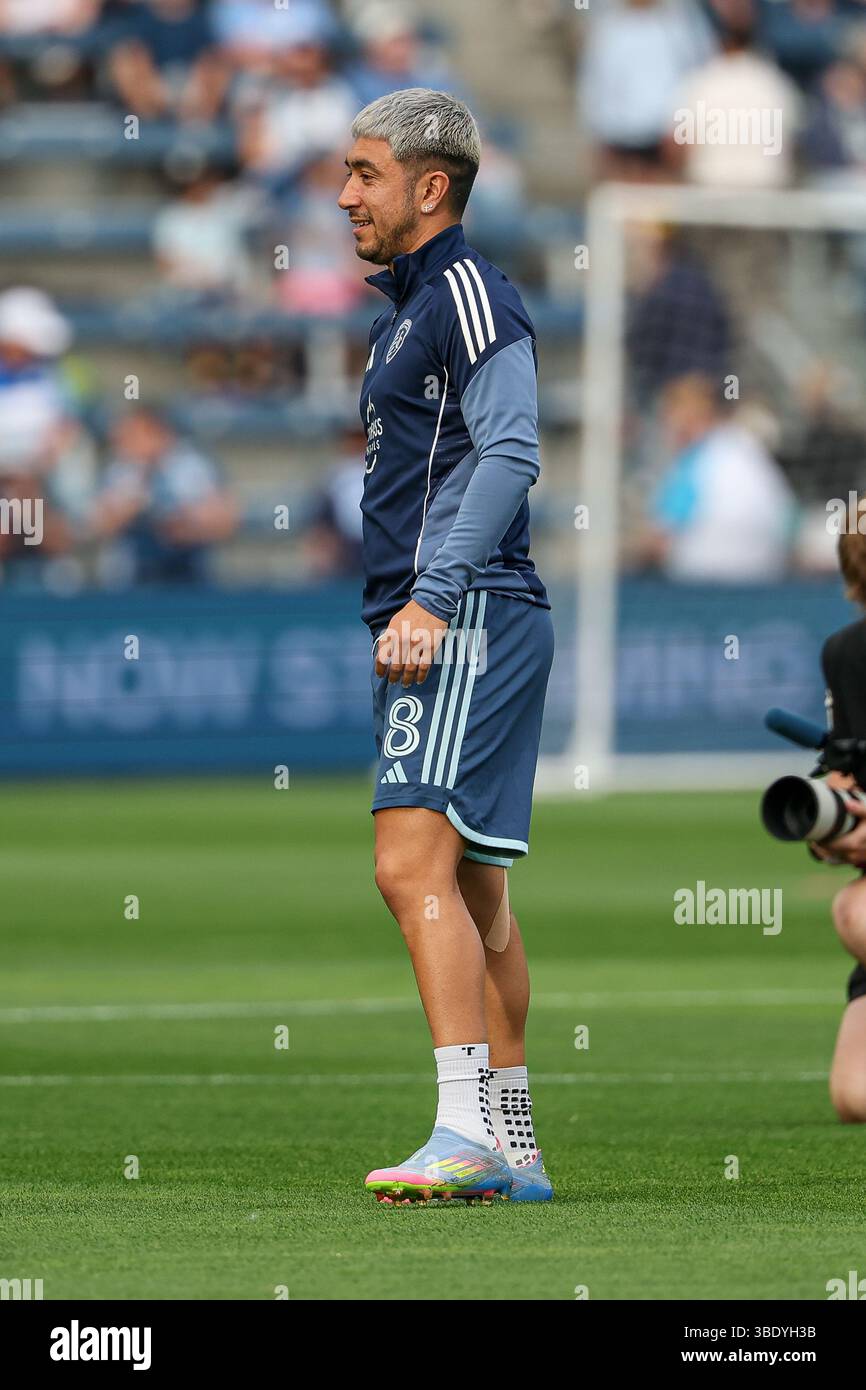 Kansas City, KS, USA. 24th May, 2025. Sporting Kansas City midfielder ...