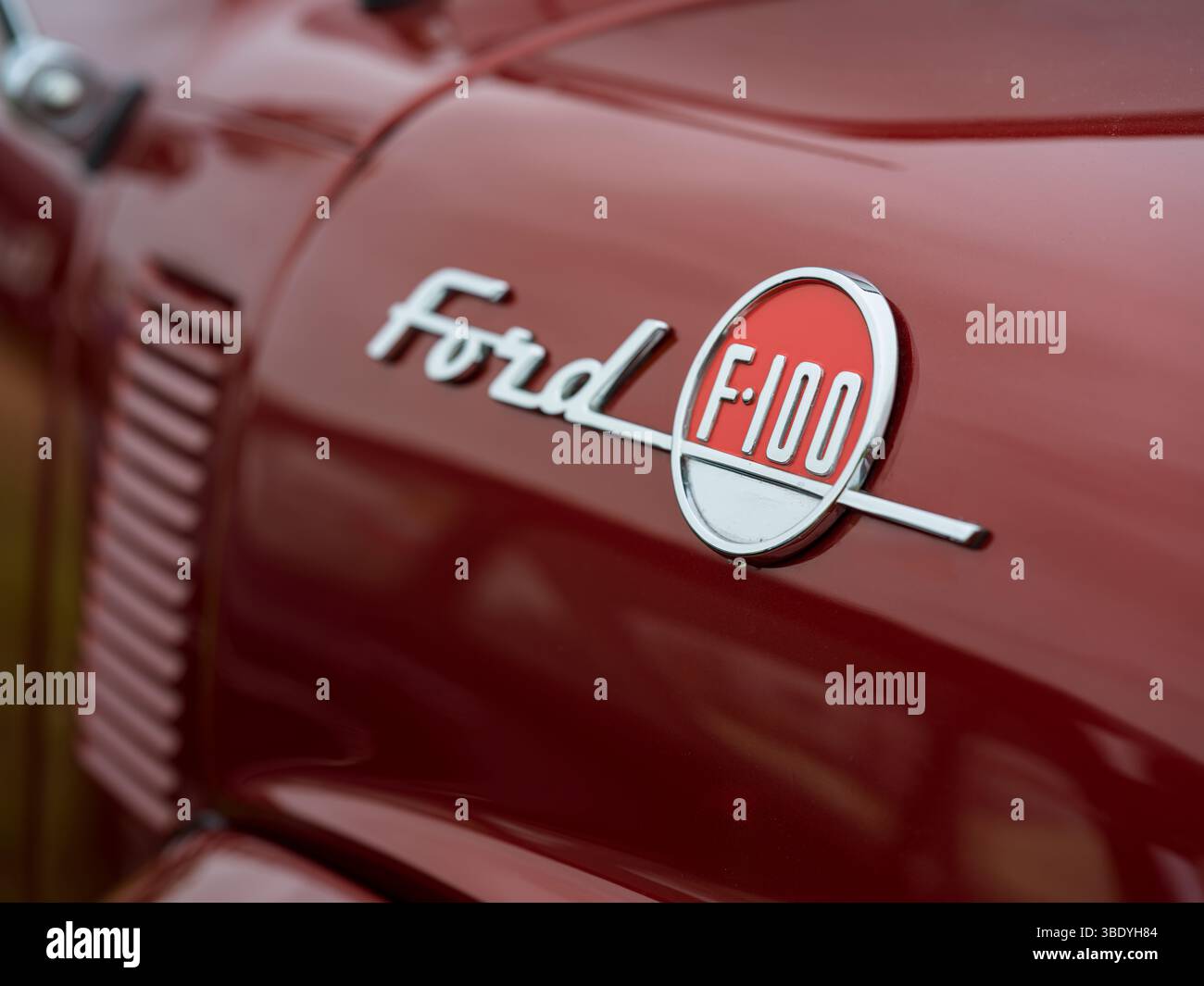 FORD F100 TRUCK TREDINNICK STEAM ENGINES AND VINTAGE CLASSIC CAR RALLY ...