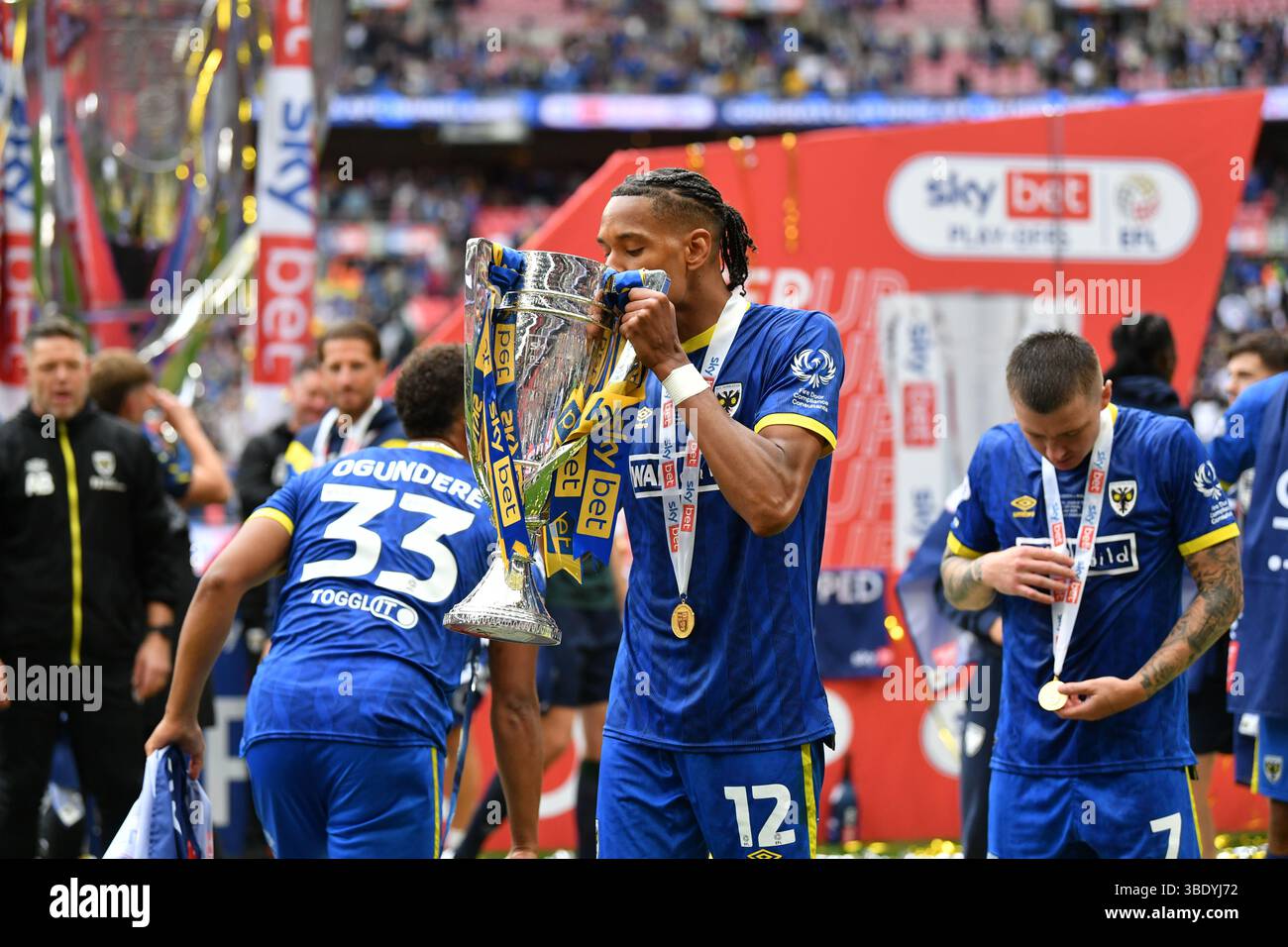 London, England. 26th May 2025. Alistair Smith poses with the trophy ...