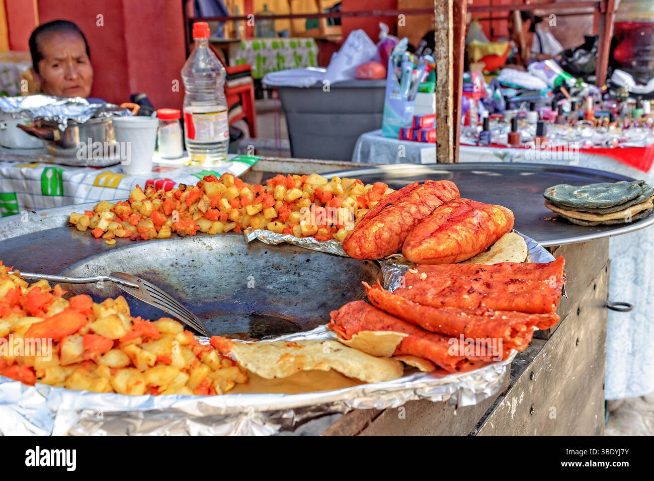 Display mexican food stall hi-res stock photography and images - Alamy