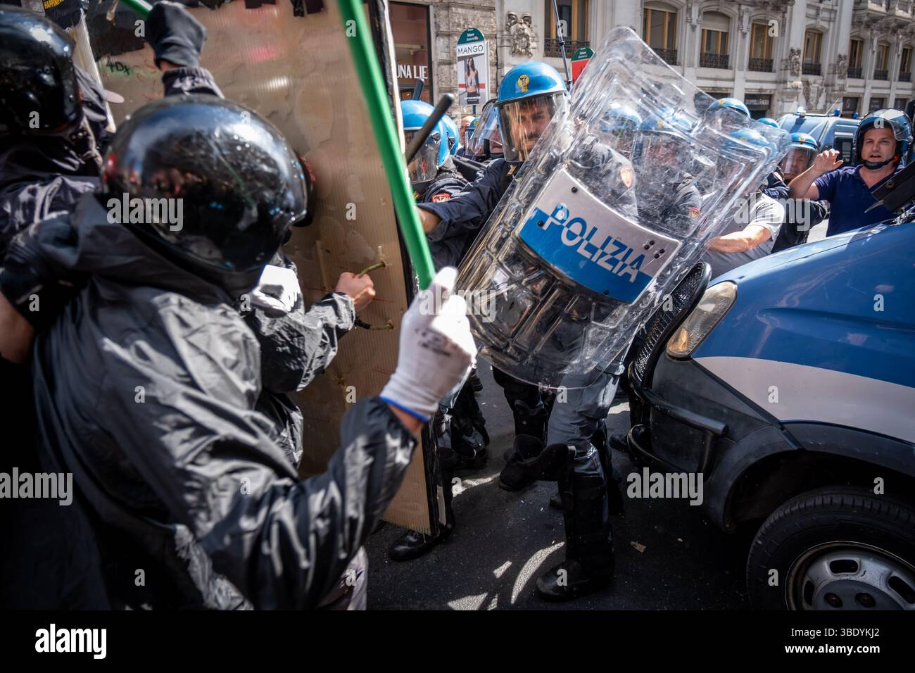 Rome, Rm, Italy. 26th May, 2025. The ''Safety decree'' is about to ...