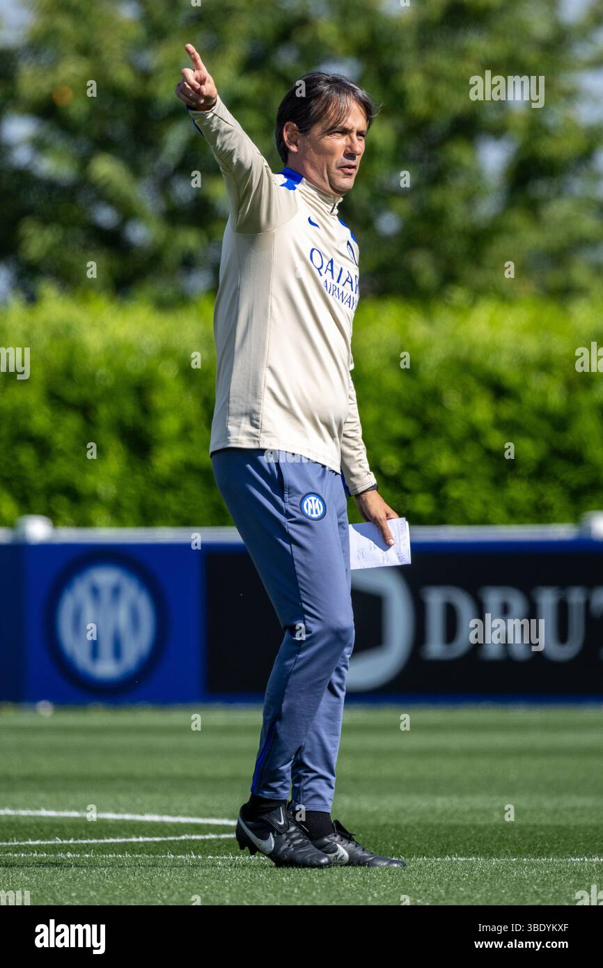 Simone Inzaghi head coach F.C Internazionale during training session ...