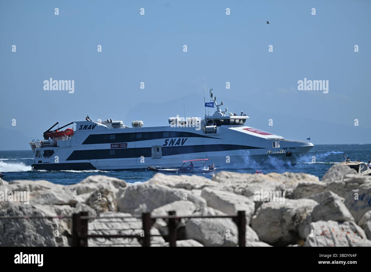 Naples, Italy. 26th May, 2025. Arrival of the team parade on Lungomare ...