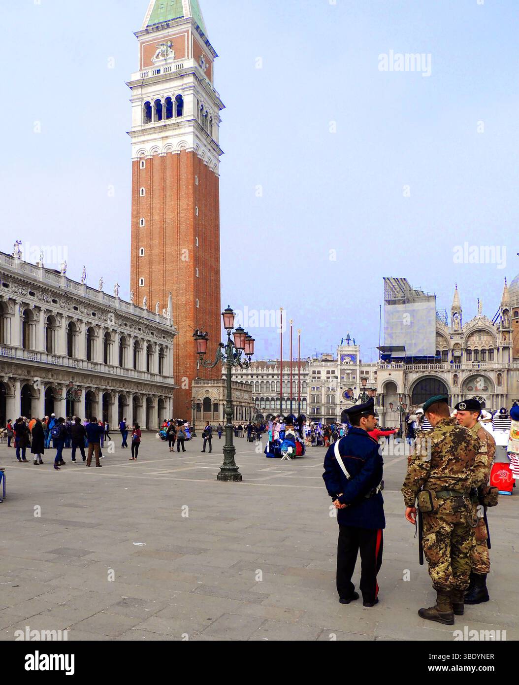 Torre e campanile hi-res stock photography and images - Alamy
