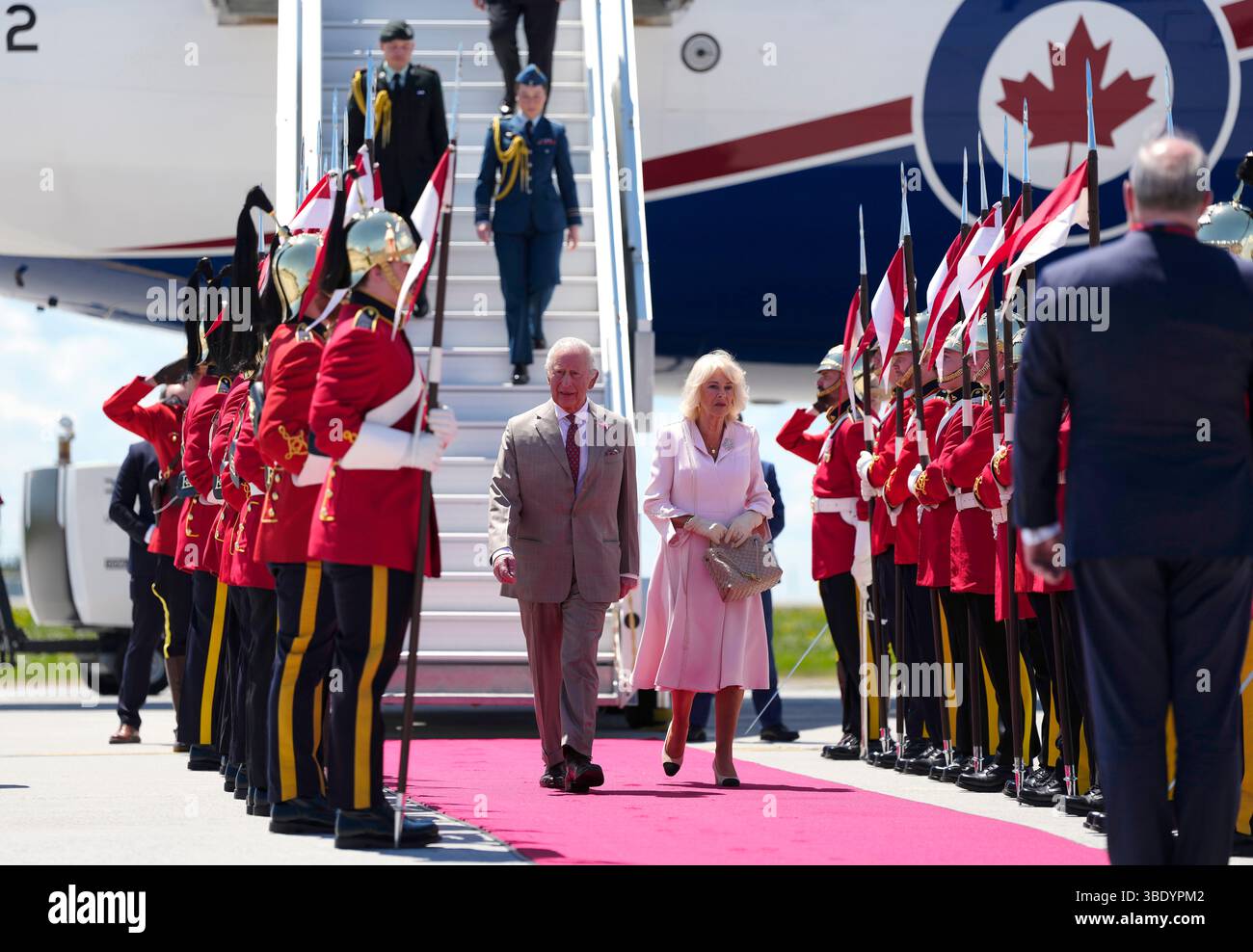 King Charles and Queen Camilla arrive at the Ottawa International ...