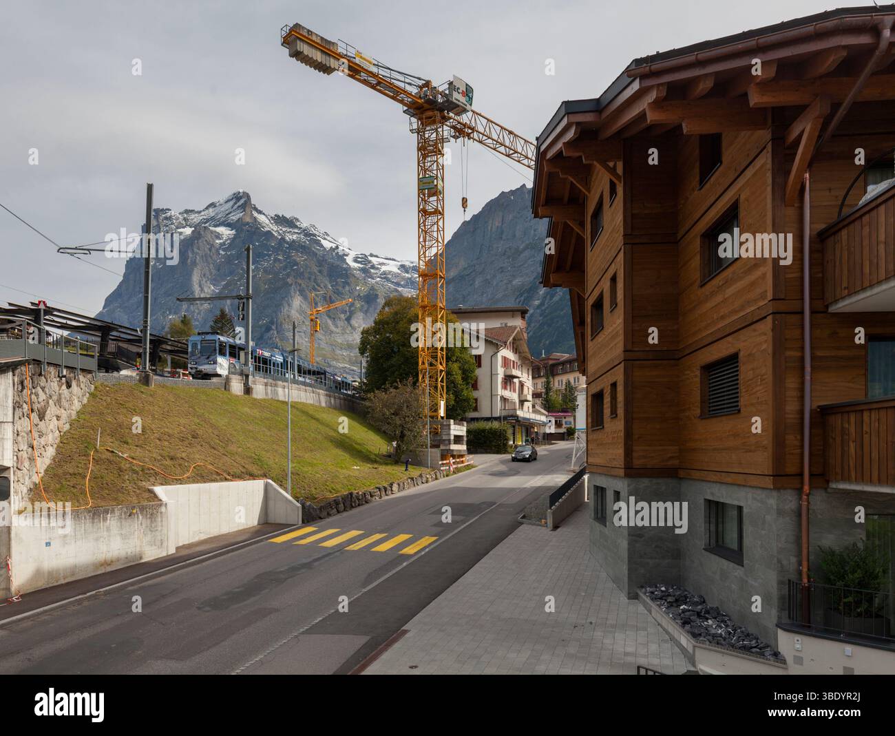 Grindelwald (Switzerland) BDhe 4/8 800mm gauge rack and pinion train at ...