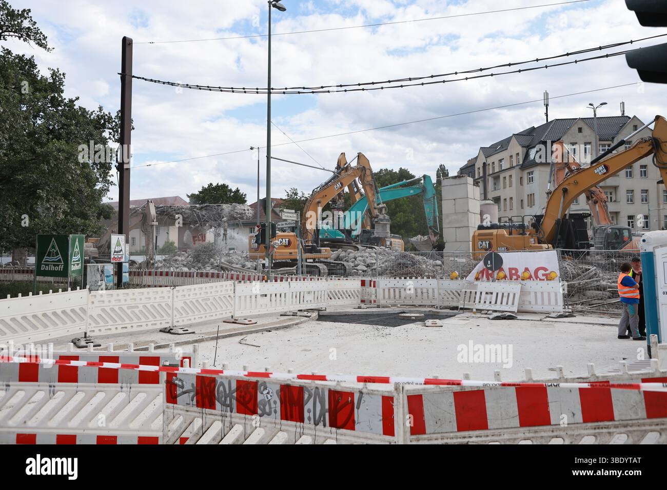 05/26/2025, Berlin, Germany, Excavator during demolition work.Rapid ...